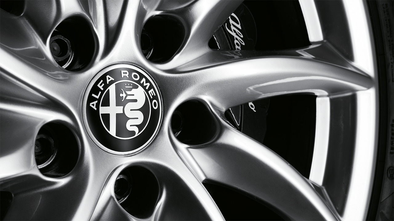 Accessories | Giulia | Alfa Romeo Australia